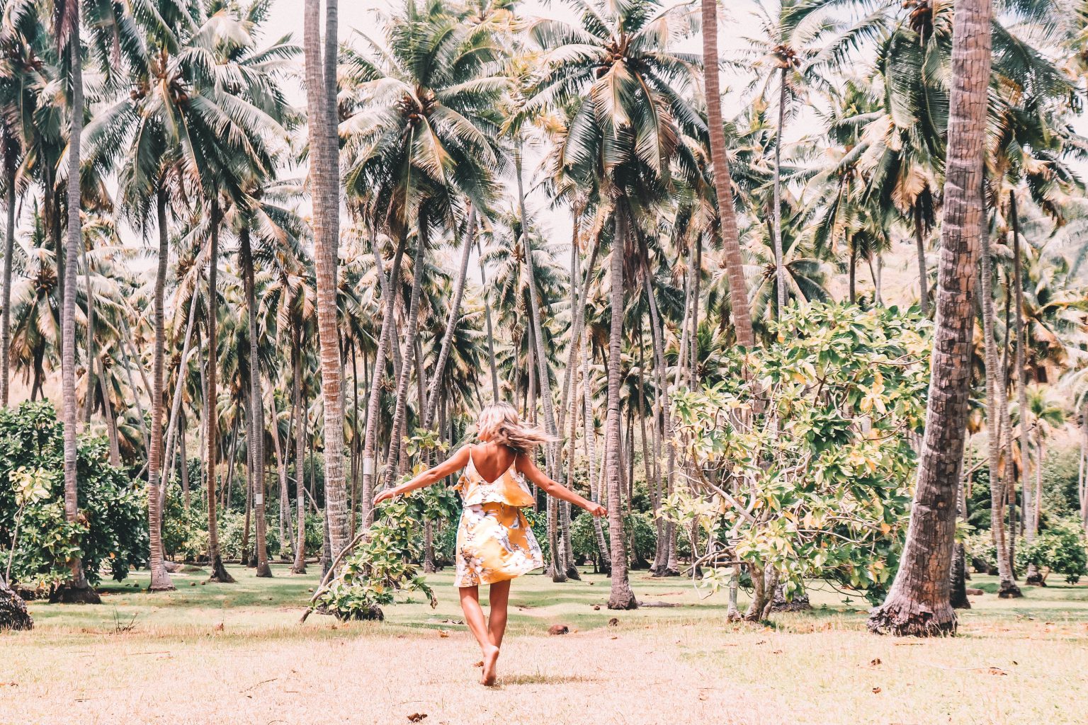 Maldives Vs. French Polynesia: Comparing the two most LUXURIOUS places ...