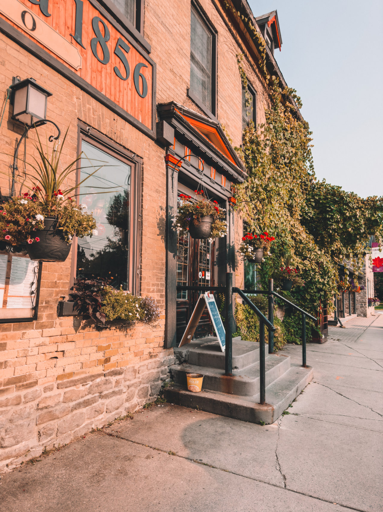 The Ultimate Guide To Merrickville , Ontario: Where to Eat, Stay and Shop! • The Daydream Diaries